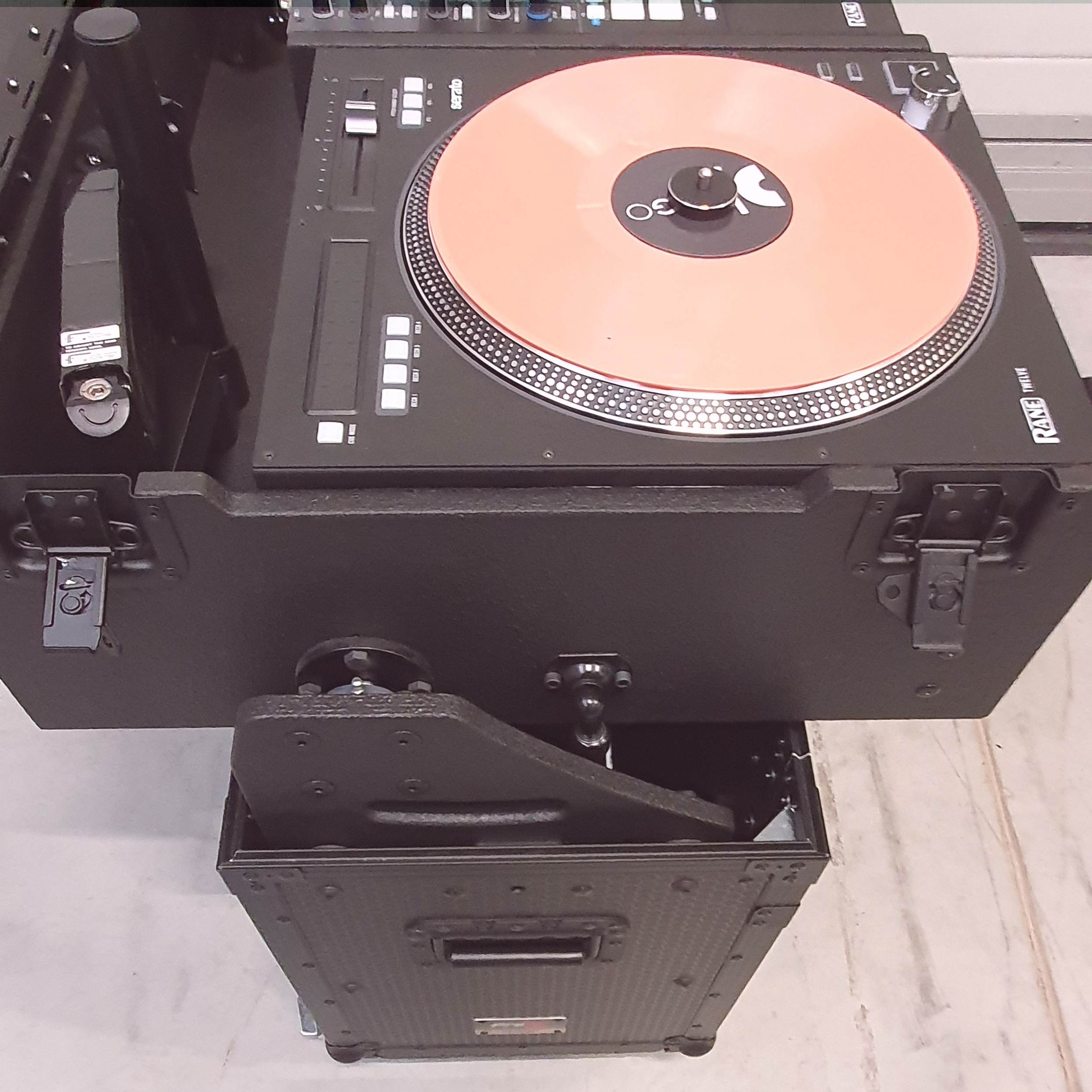 Flip-Ready Easy Retracting Hydraulic Lift Case for RANE Twelve Seventy ...