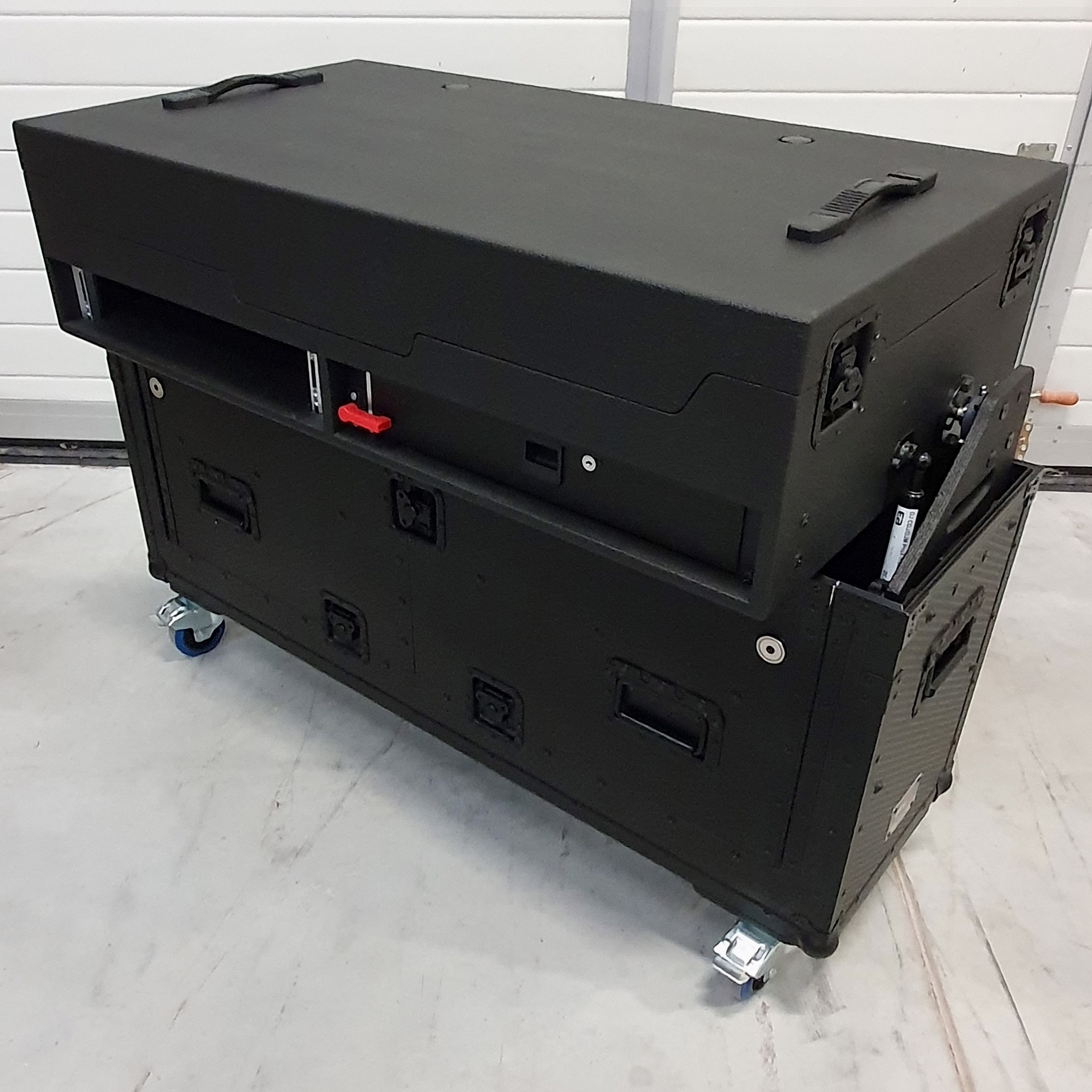 Flip-Ready Easy Retracting Hydraulic Lift Case for RANE Twelve Seventy ...