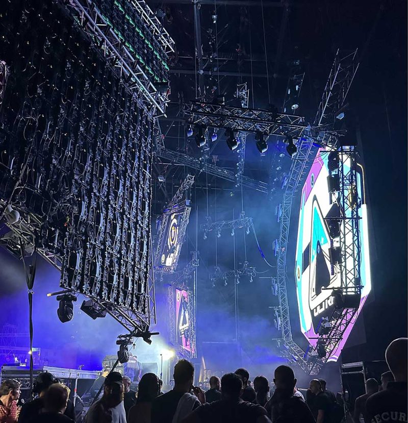How to Build a Lighting Truss? Stage Lighting, DJ Truss & More - GTR Direct